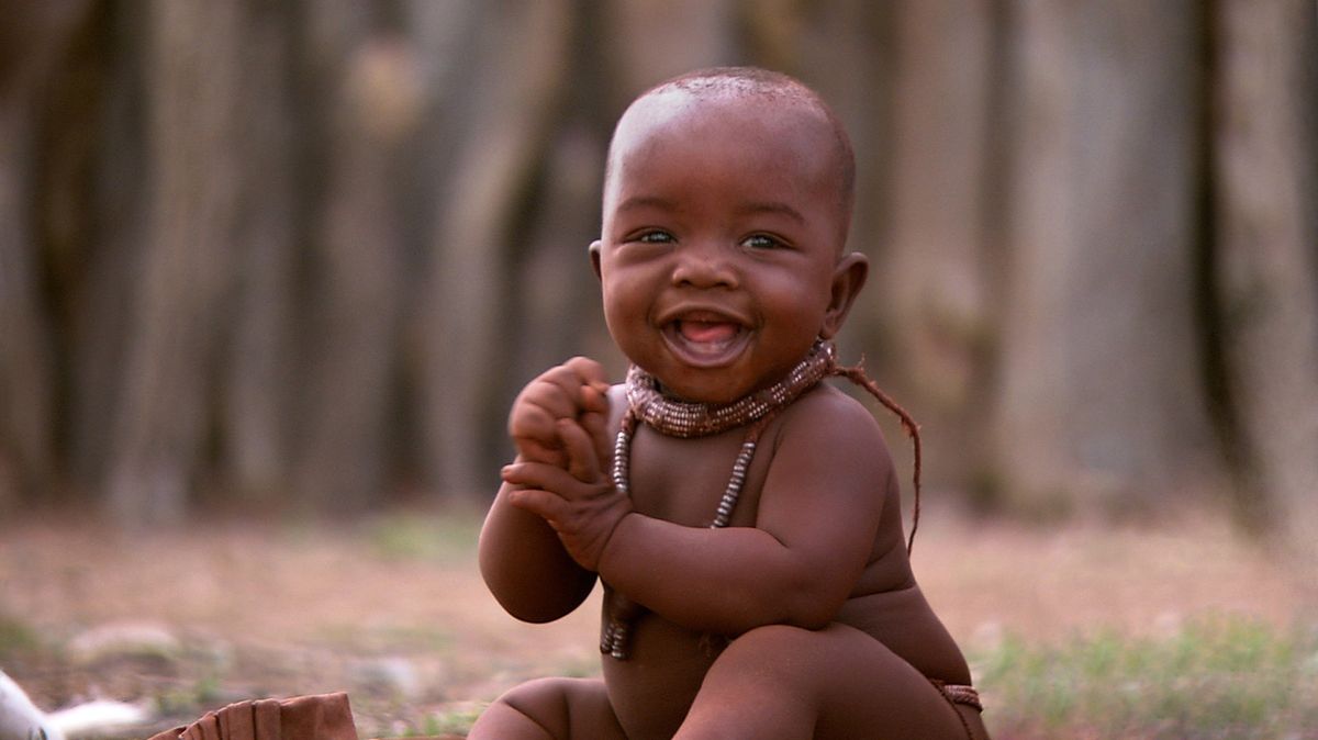 Bébés - Documentaire (2010) - SensCritique