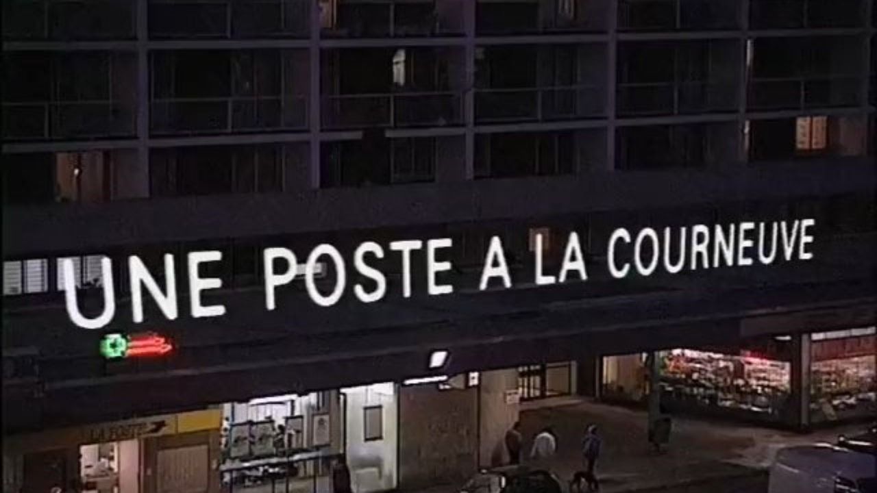 Une poste à la Courneuve - Documentaire - SensCritique