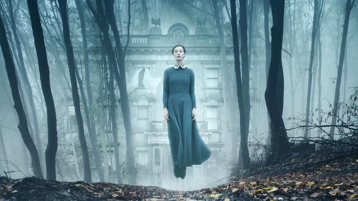 The Lodgers - Film (2018) - SensCritique