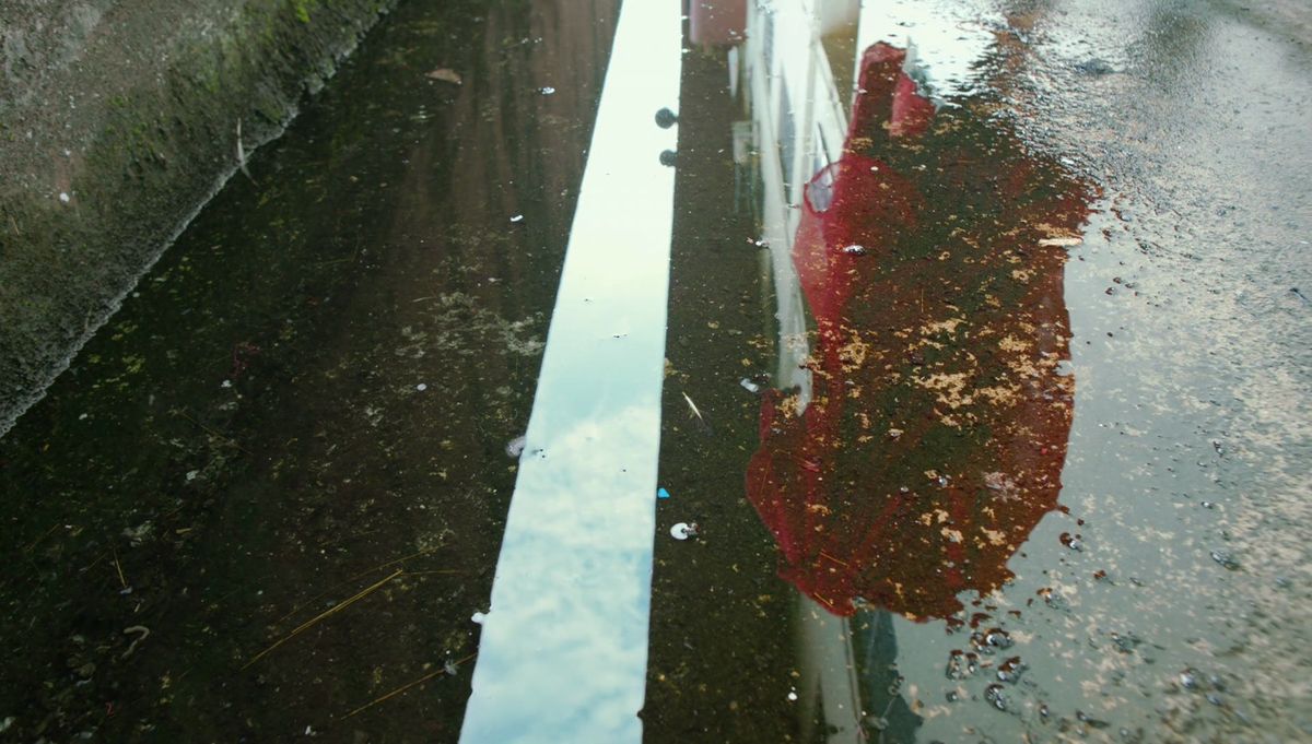 Walking on Water - Court-métrage - SensCritique