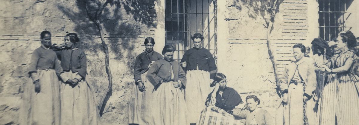 Femmes au bagne, les oubliées de l'Histoire - Documentaire TV (2017) Femmes au bagne, les oubliées de l'Histoire - Documentaire TV (2017)