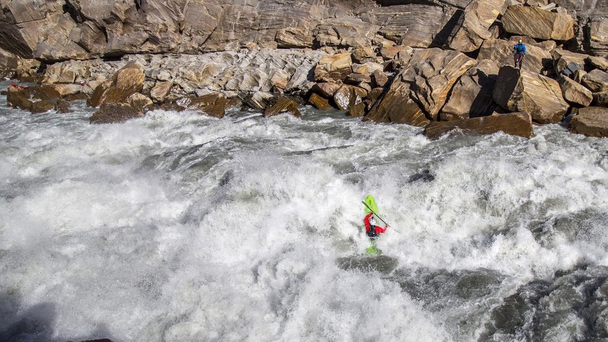 The River Runner - Documentaire (2021) - SensCritique