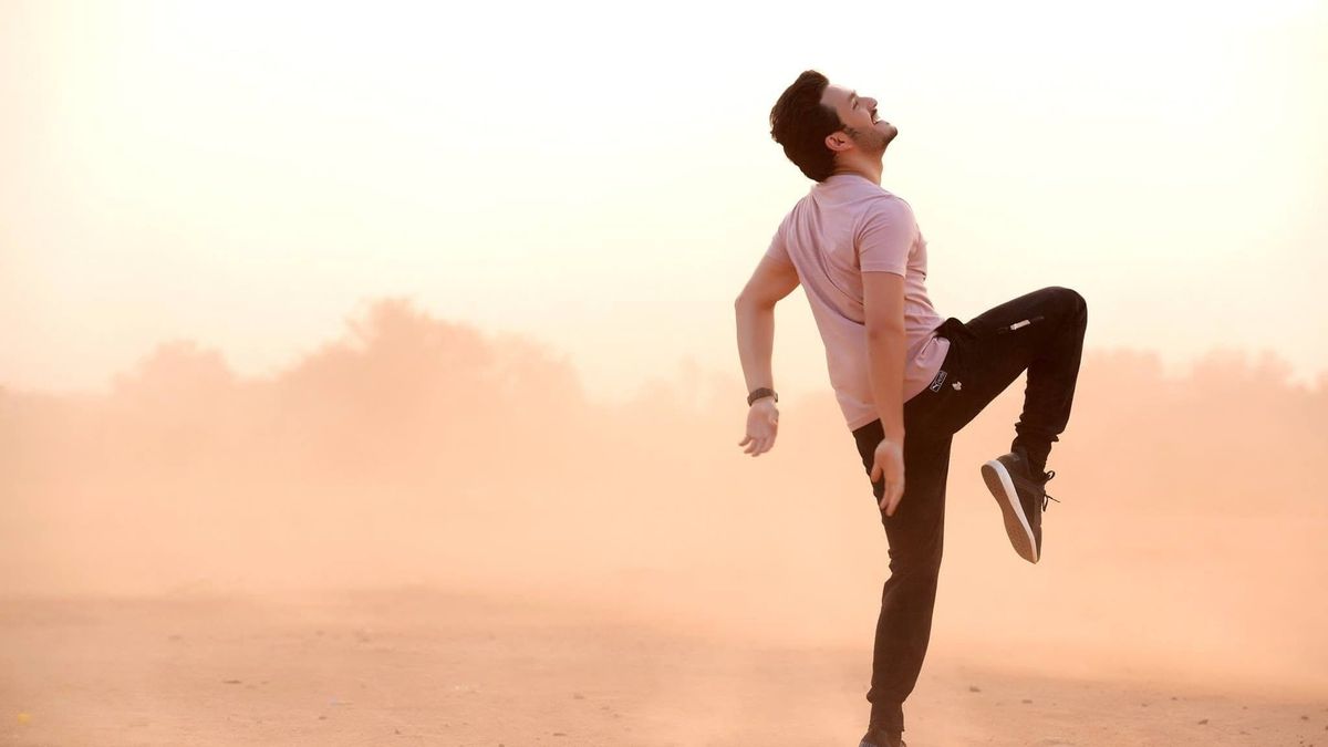 Hello - Film (2017) - SensCritique