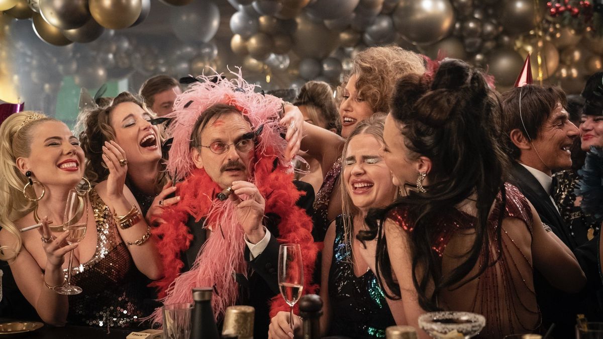 The Palace - Film (2024) - SensCritique