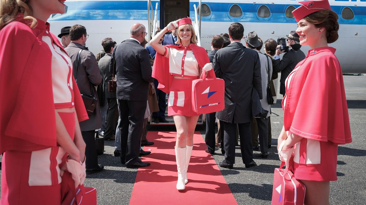 Natacha (presque) hôtesse de l'air - Film (2025) - SensCritique